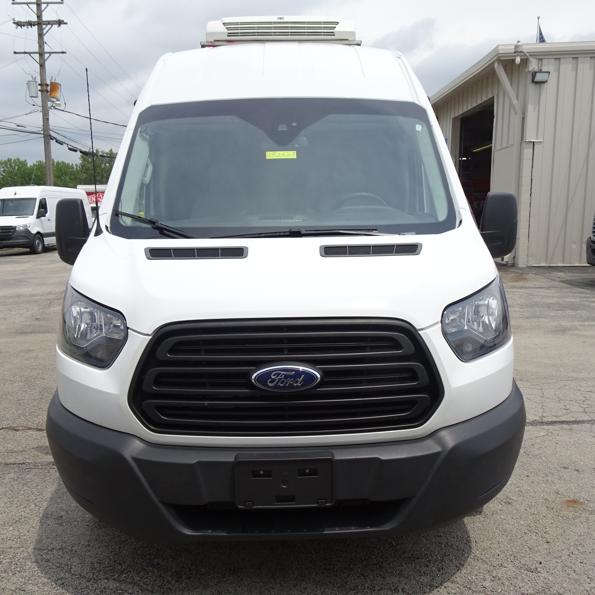 Refrigerated Vans | 2020 Pre-Owned Isuzu NPR Truck | Bush Trucks
