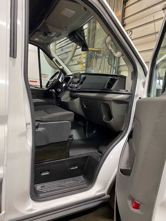 Refrigerated Vans | 2020 Pre-Owned Isuzu NPR Truck | Bush Trucks