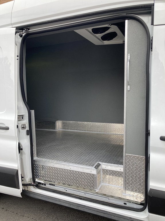 Refrigerated Vans | 2020 Pre-Owned Isuzu NPR Truck | Bush Trucks